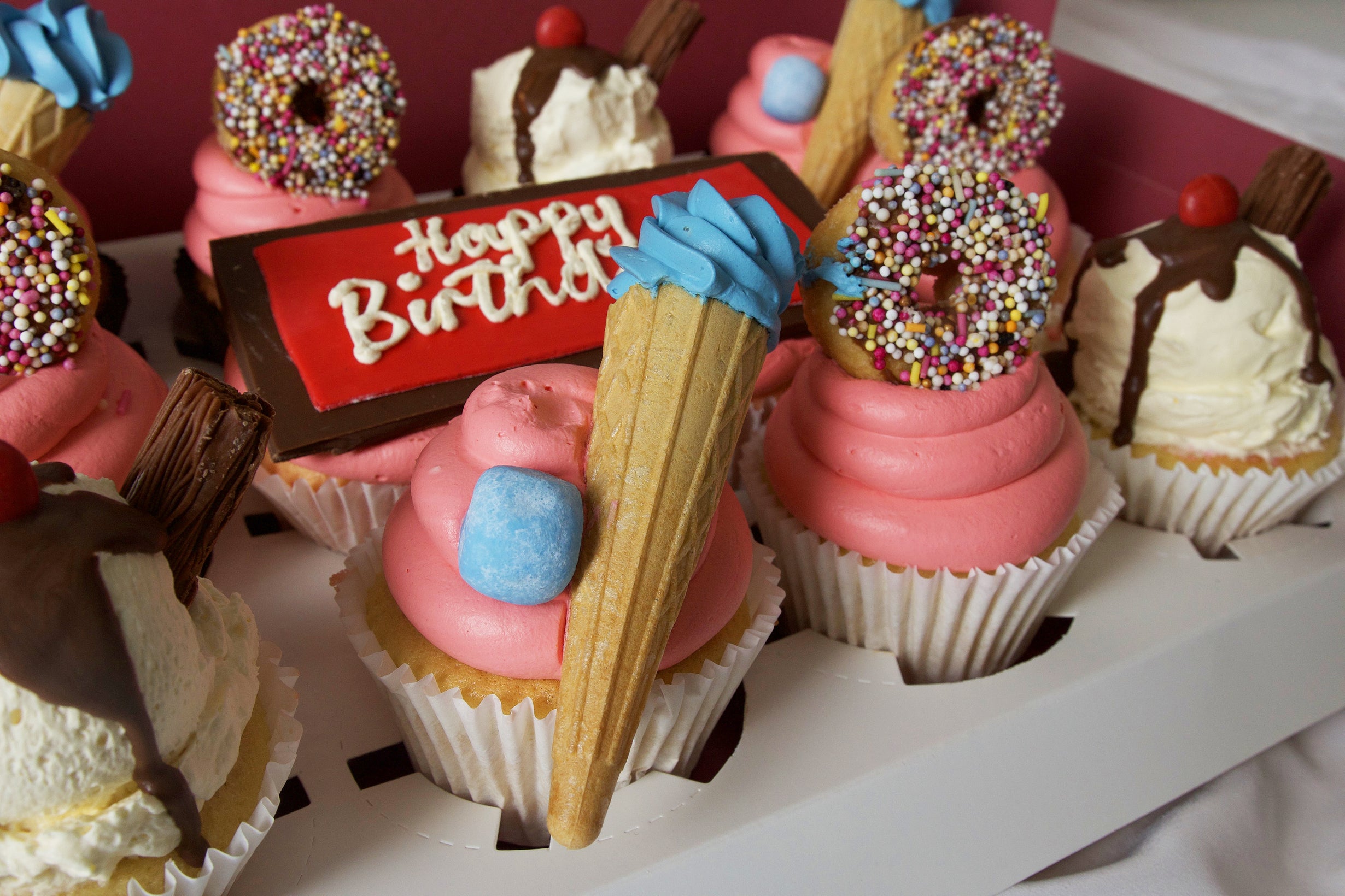 Fun & Funky Cupcake Box – Freddie's CakeShop